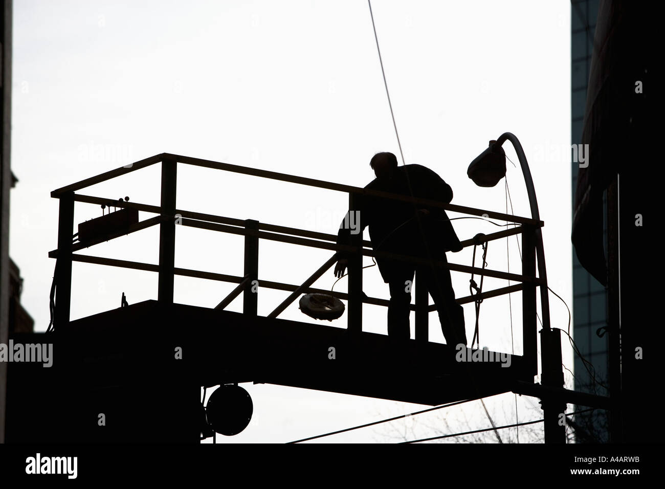 MAN ON SCAFFOLDING, CONSTRUCTION Stock Photo - Alamy