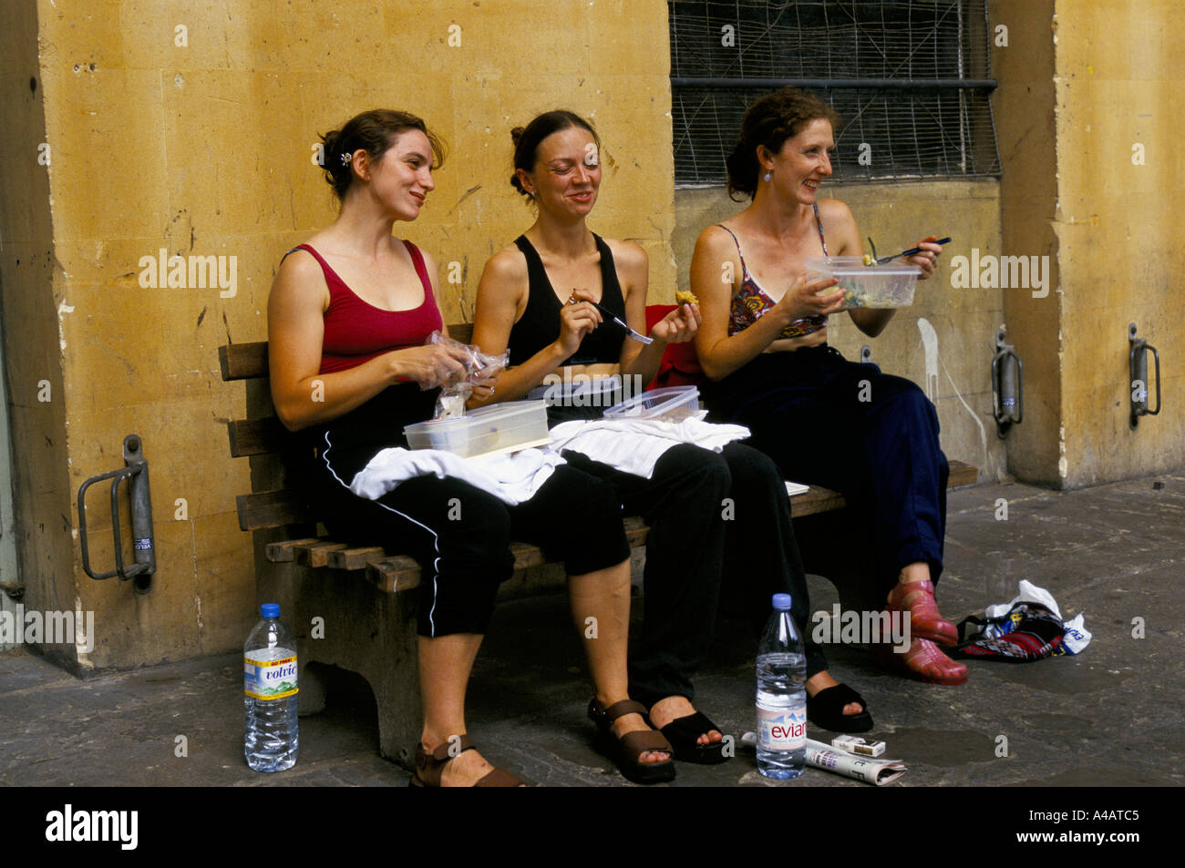 Ww2 london woman hi-res stock photography and images - Alamy