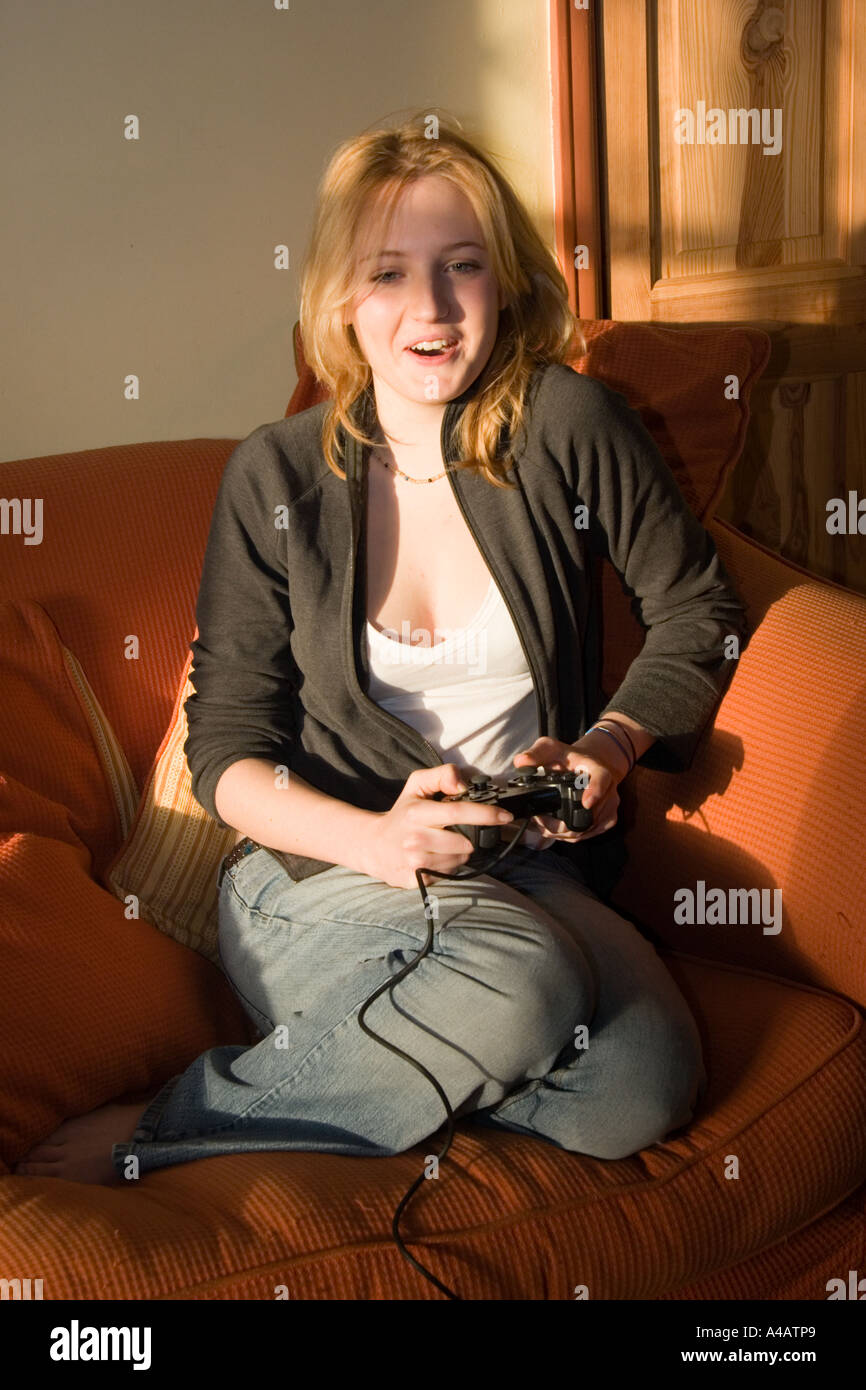 teenager using pda Stock Photo - Alamy