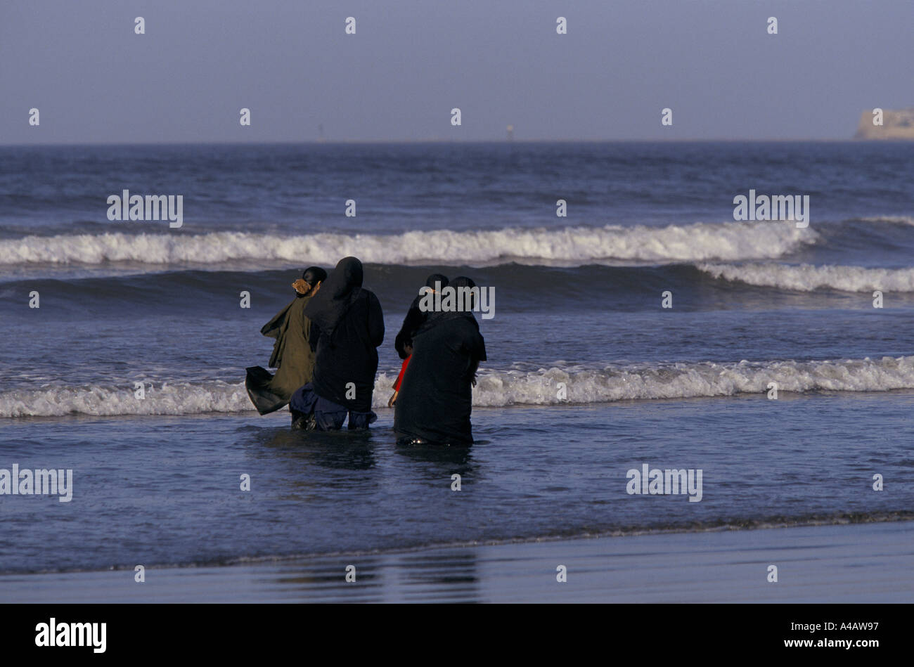 Karachi sea hi-res stock photography and images - Alamy