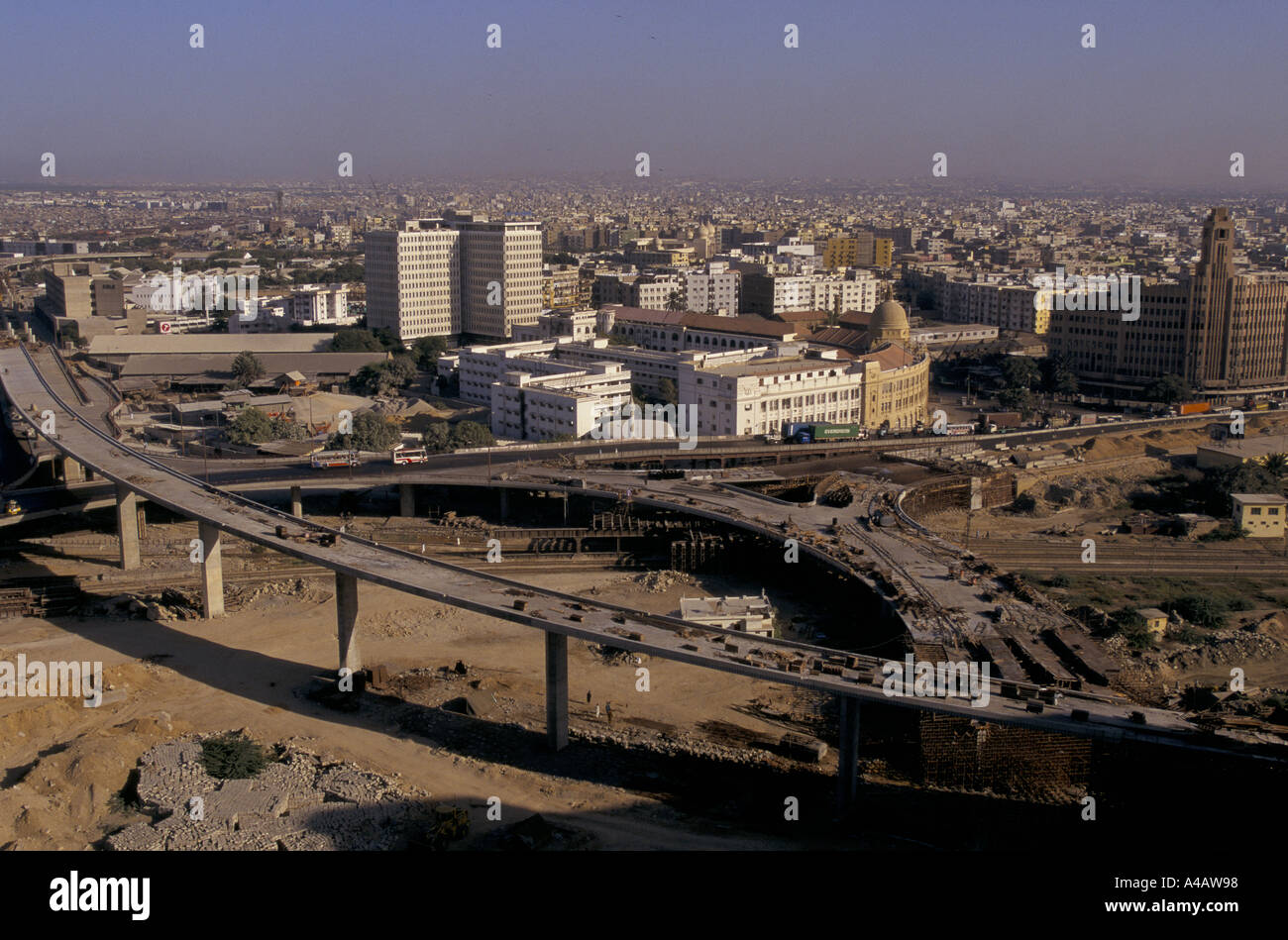 karachi pakistan aerial view of road construction 1997 Stock Photo - Alamy