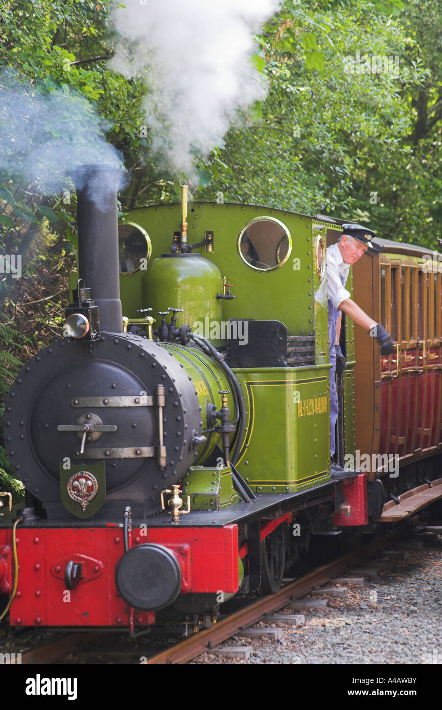 Talyllyn Steam Engine Dolgoch Whistling Ready To Move Off Stock Photo Alamy talyllyn-steam-engine-dolgoch-whistling-ready-to-move-off-stock-photo-alamy