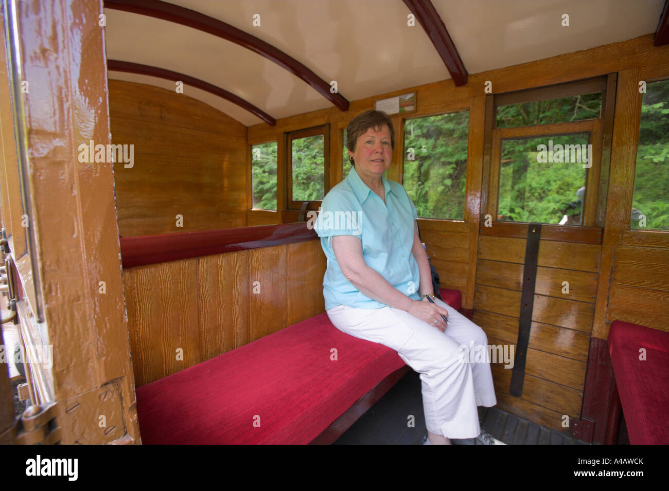 Victorian train interior hi-res stock photography and images - Alamy