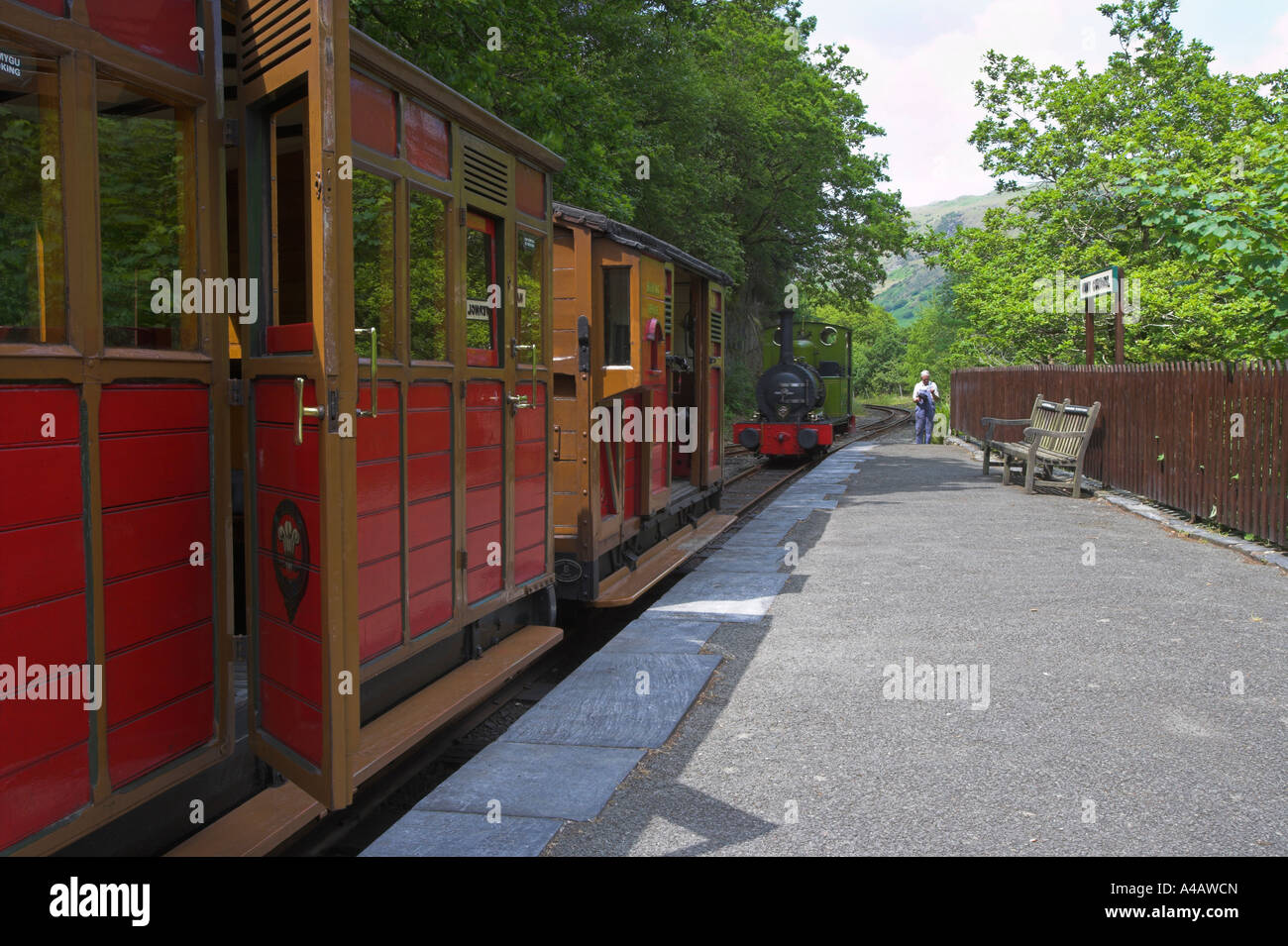 Victorian coach hi-res stock photography and images - Alamy