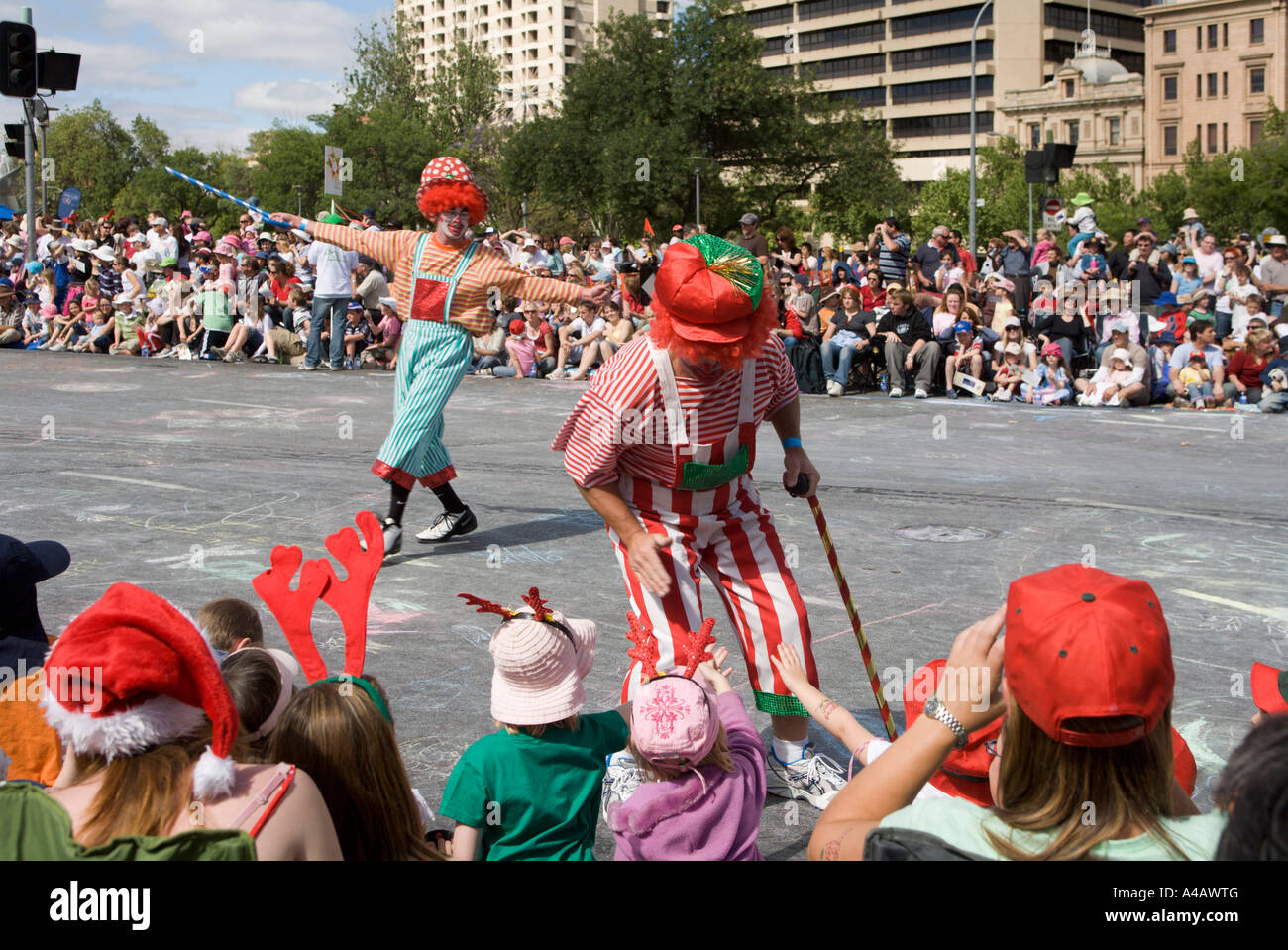 Clowns entertaining at the Adelaide 2006 Christmas Pageant Stock Photo ...