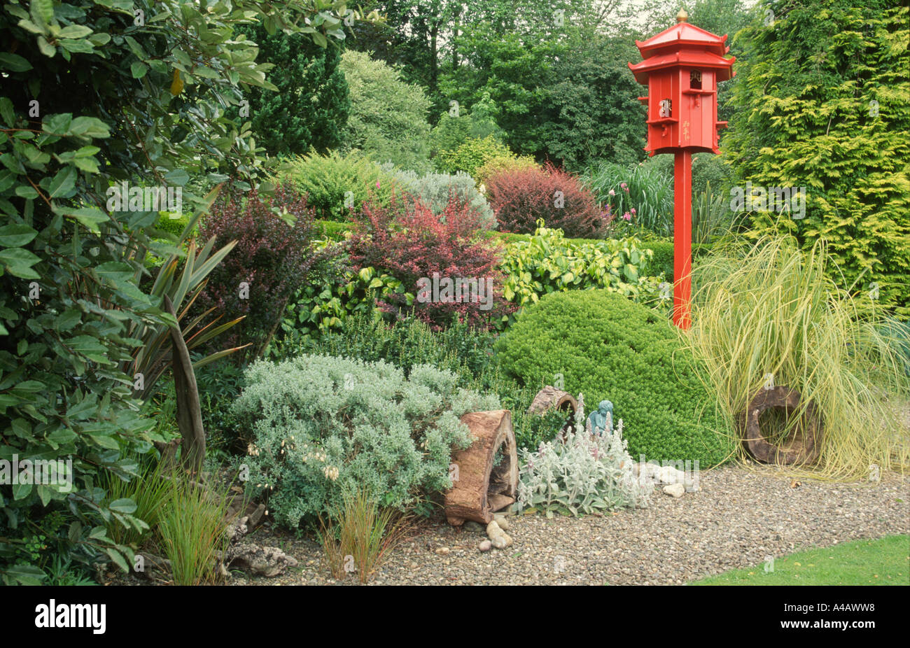 Red dove hi-res stock photography and images - Alamy