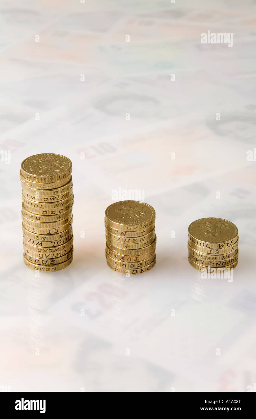 Falling profits hi-res stock photography and images - Alamy