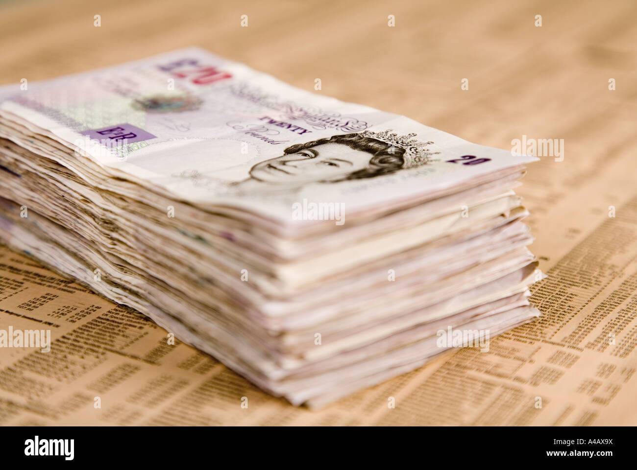 10 pound notes pile hi-res stock photography and images - Alamy