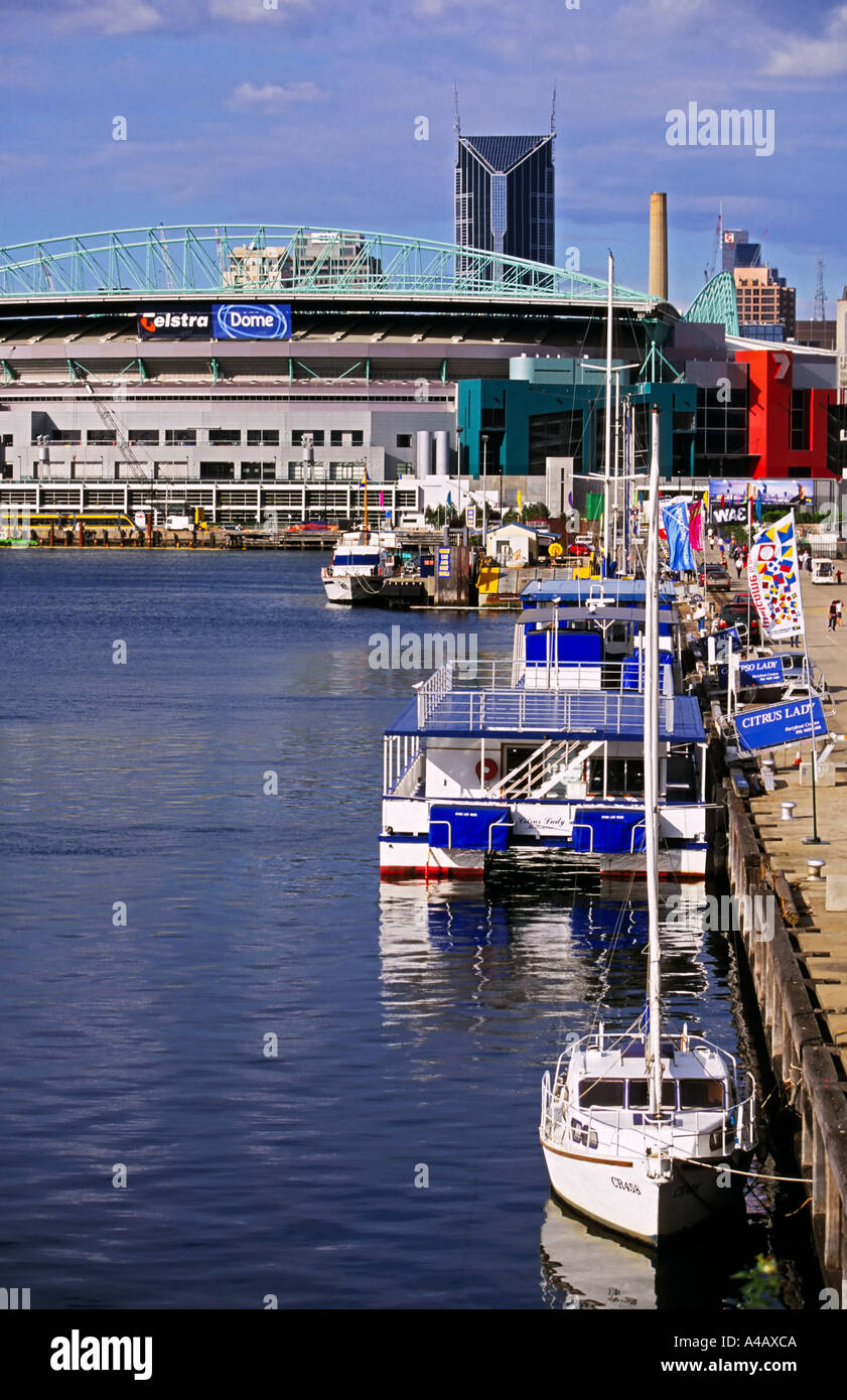 Melbourne skyline yarra arena hi-res stock photography and images - Alamy