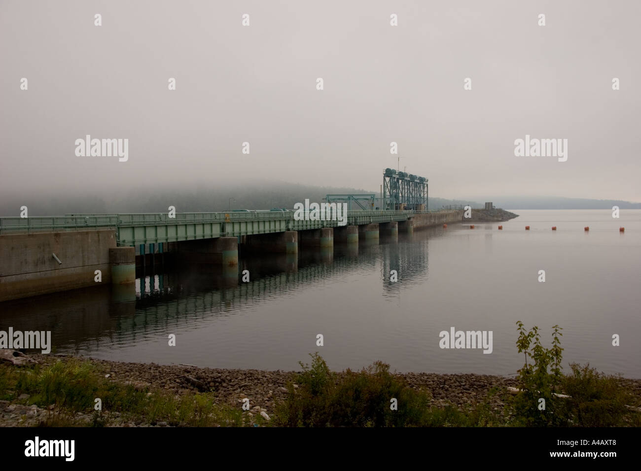 Moore dam hi-res stock photography and images - Alamy
