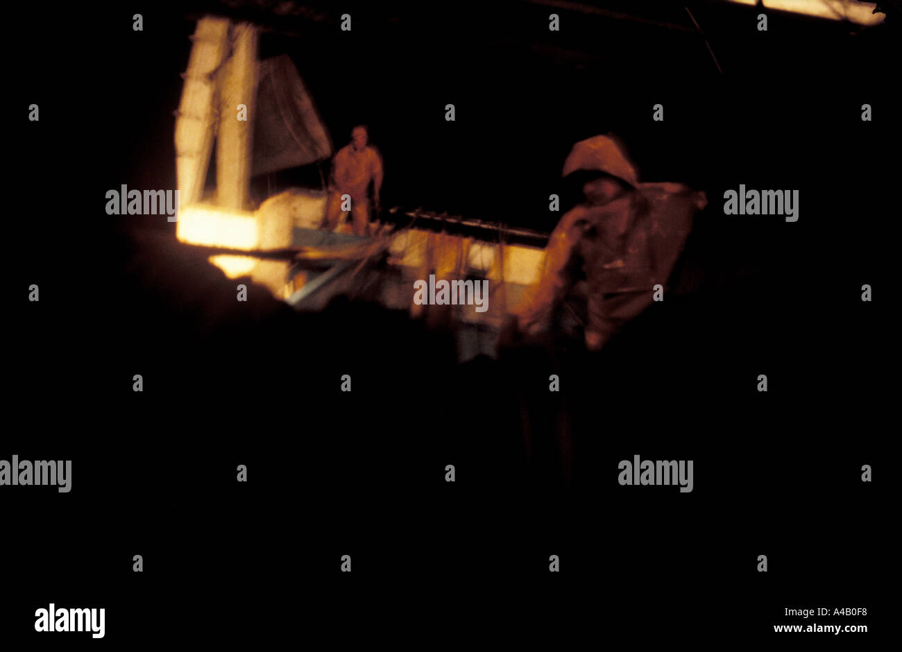 Lowering sail hi-res stock photography and images - Alamy