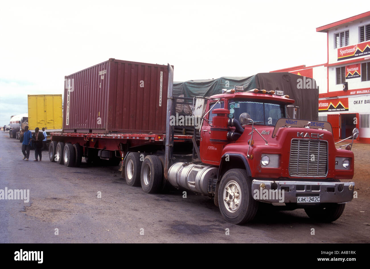 Heavy goods vehicle kenya High Resolution Stock Photography and Images ...