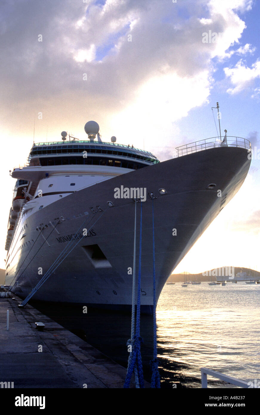 Havensight virgin islands hi-res stock photography and images - Alamy