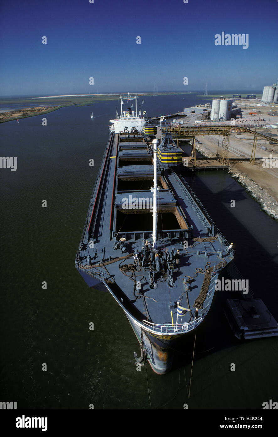 Ocean going ship hi-res stock photography and images - Alamy