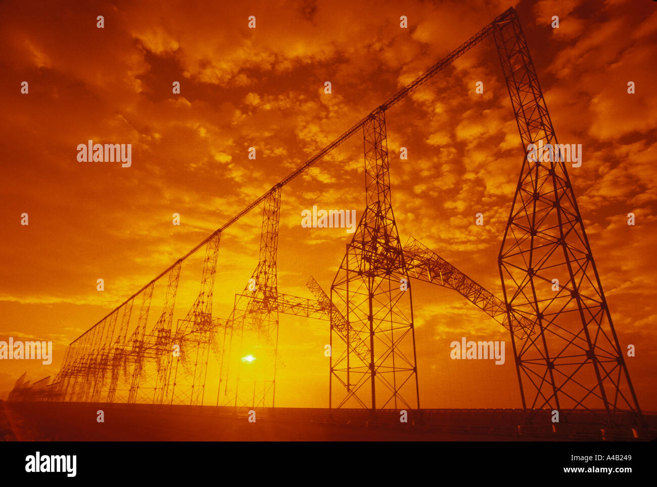 over the horizon military radar antenna in Oregon Stock Photo - Alamy