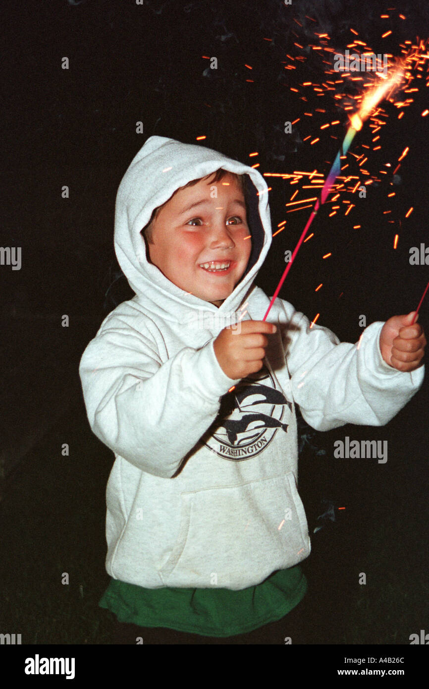 Child sparkler hi-res stock photography and images - Alamy