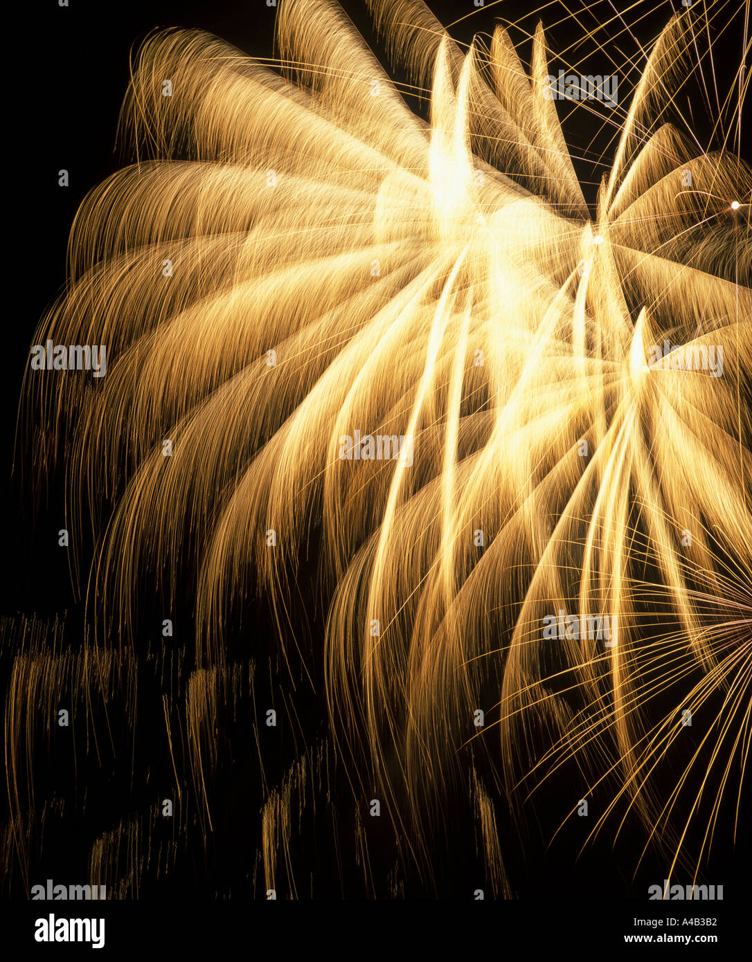 Silver gold fireworks hi-res stock photography and images - Alamy