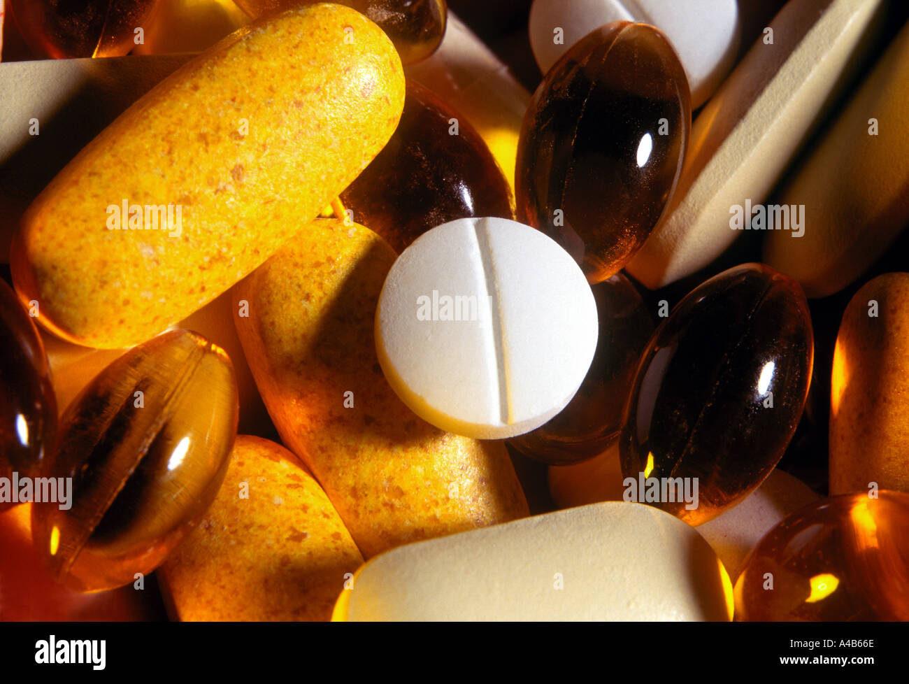 Pills capsules in medical hi-res stock photography and images - Alamy
