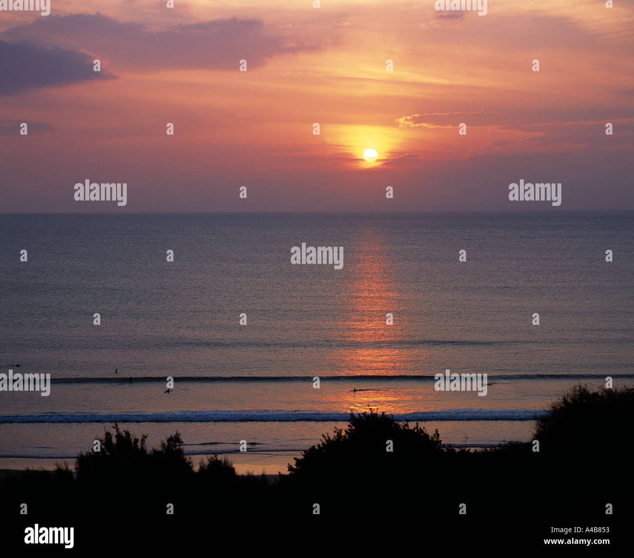 SUNSET OFF WOOLACOMBE DEVON ENGLAND Stock Photo - Alamy