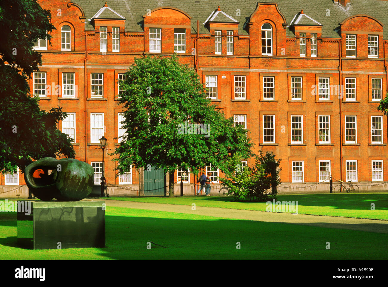 Trinity college building university hi-res stock photography and images ...