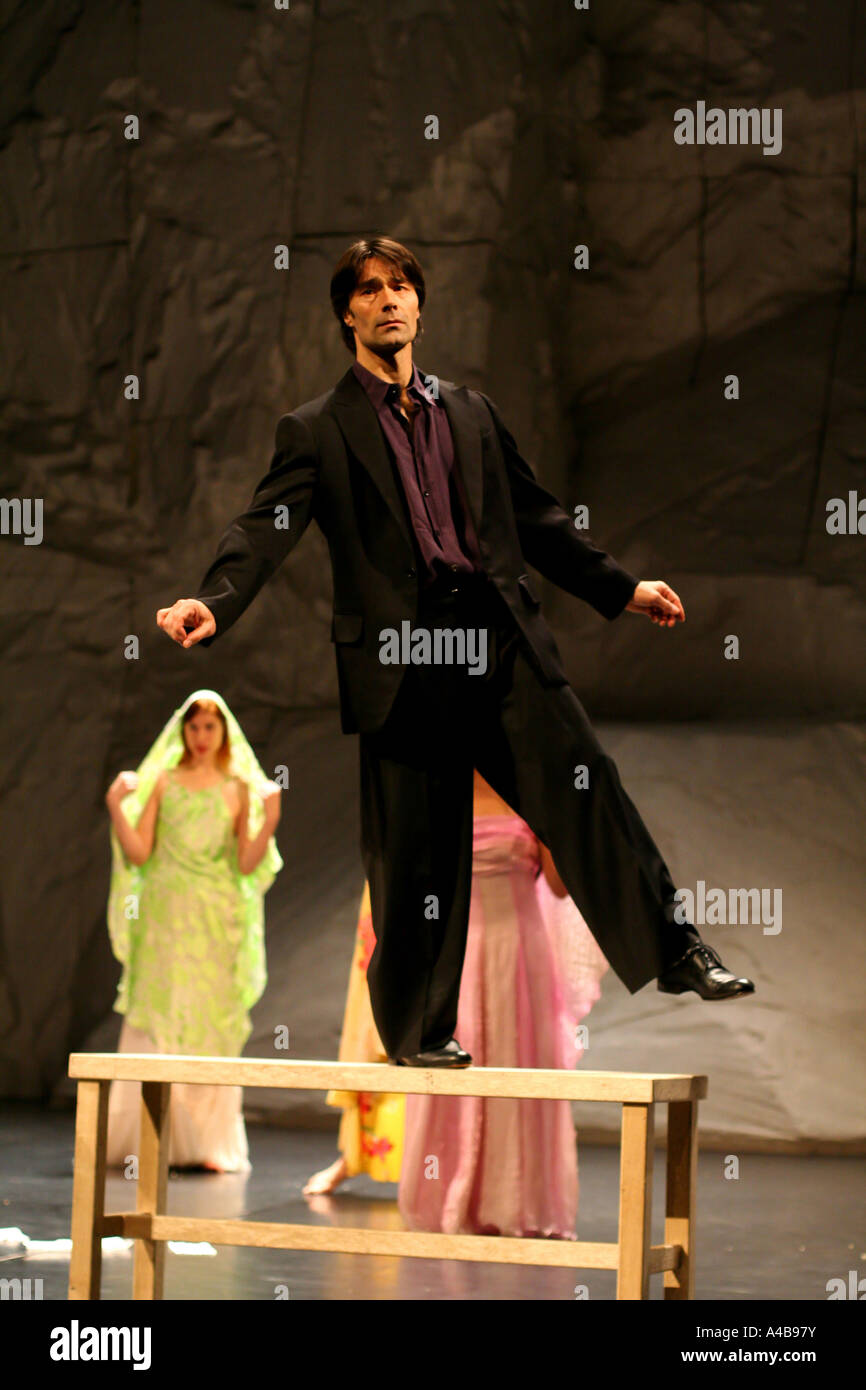 Pina bausch dance hi-res stock photography and images - Alamy