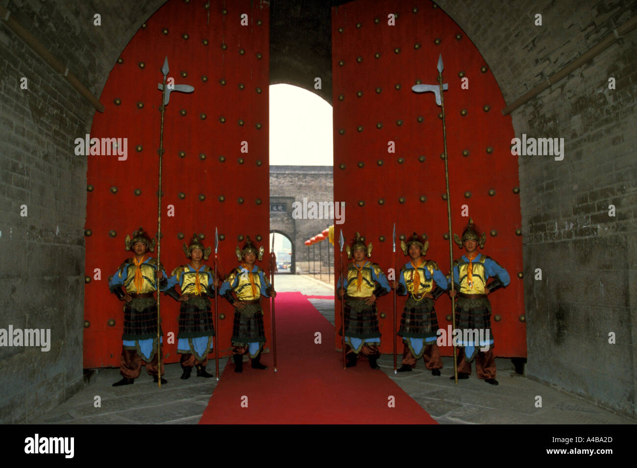 Welcoming Guards at North Gate Ceremony Xian China Stock Photo - Alamy