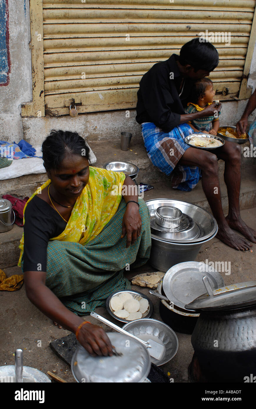 Indian Poor Woman Cooking Stock Photos & Indian Poor Woman Cooking ...