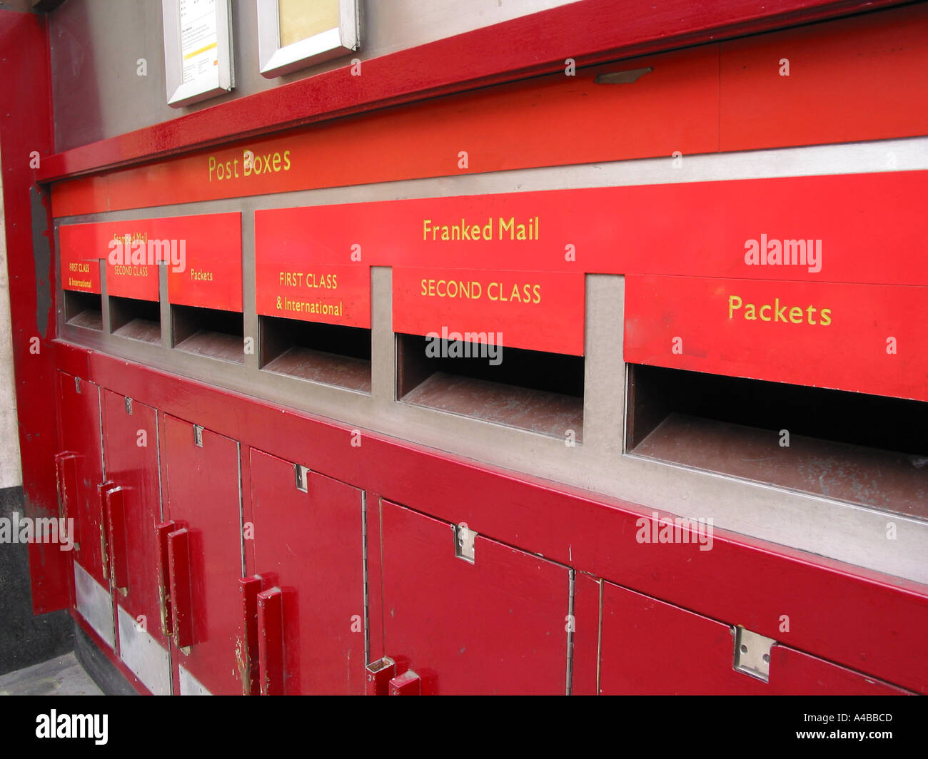 London royal mail post boxes hi-res stock photography and images - Alamy