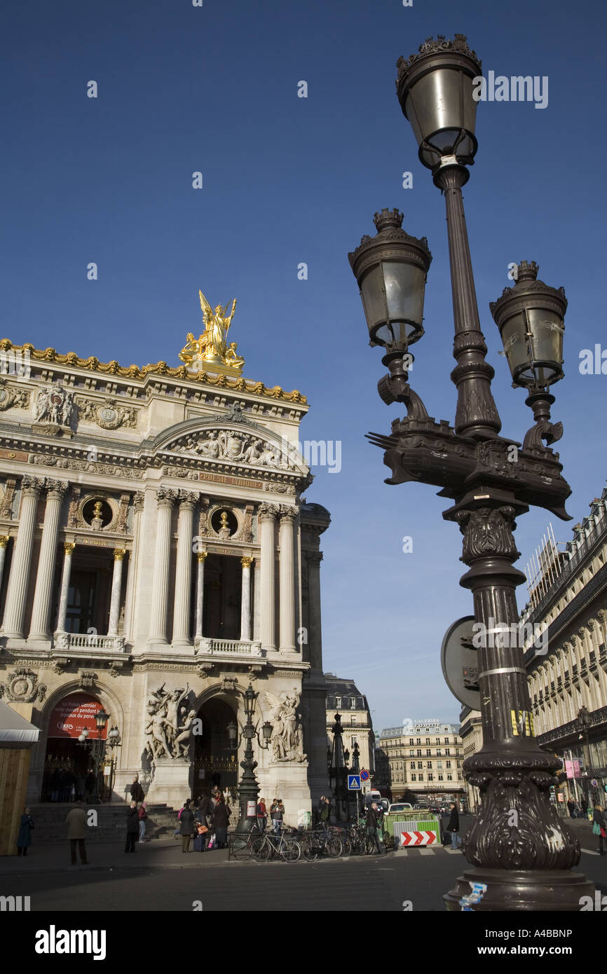 Opera paris scene hi-res stock photography and images - Alamy