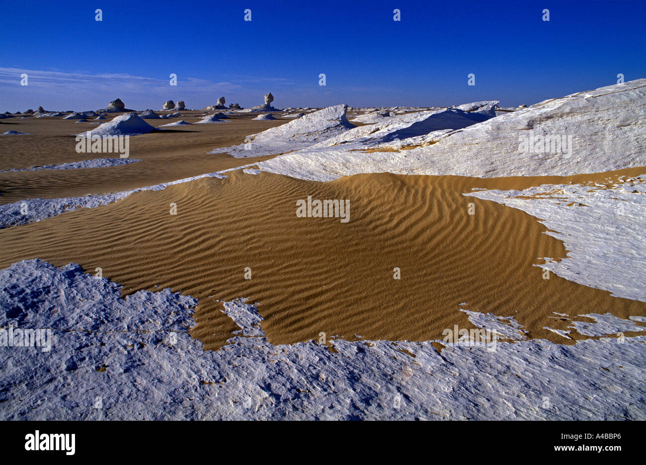 Red sand and white limestone in the White Desert landscape Egypt Stock ...