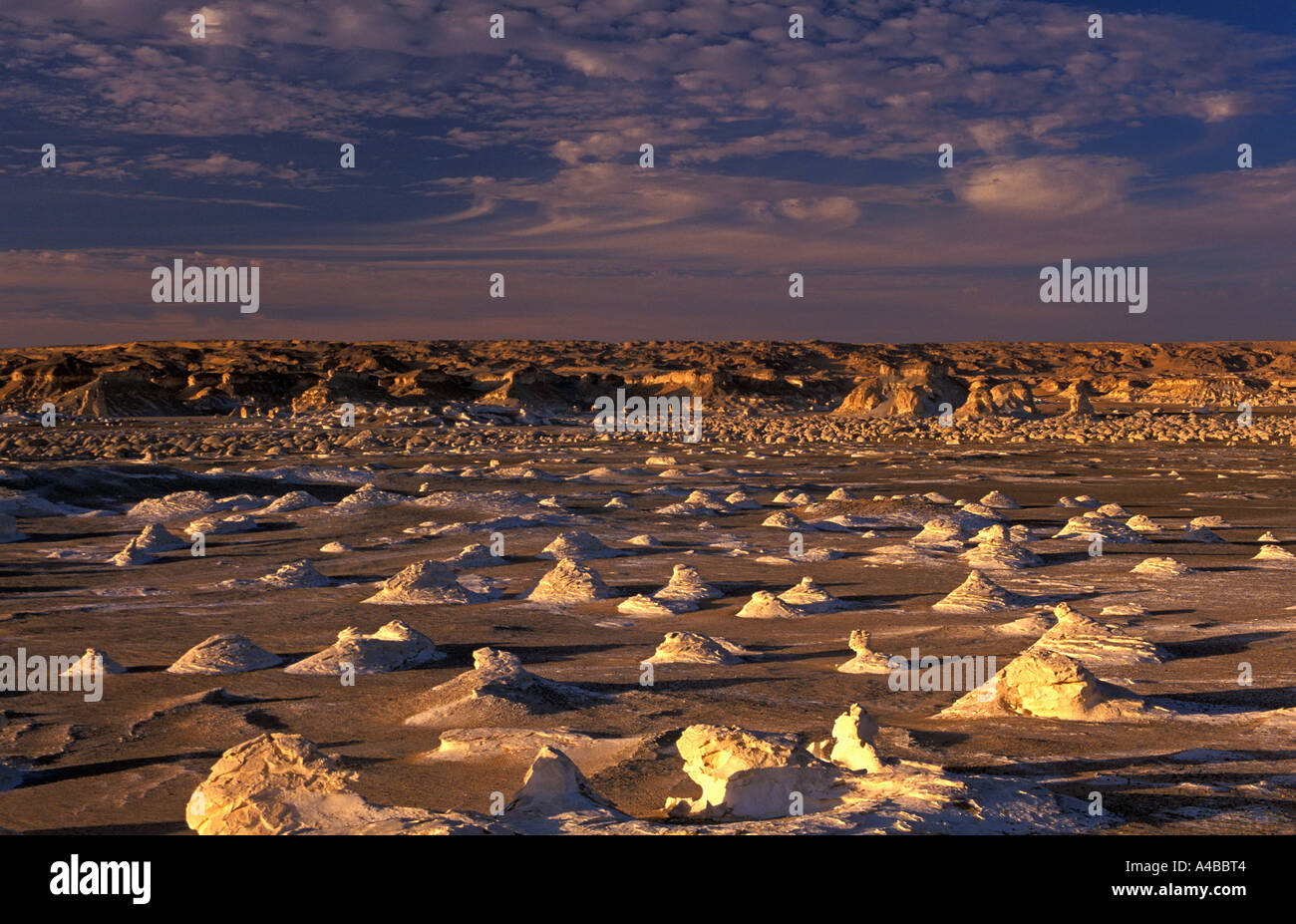 Landscape of the White Desert Egypt Stock Photo - Alamy