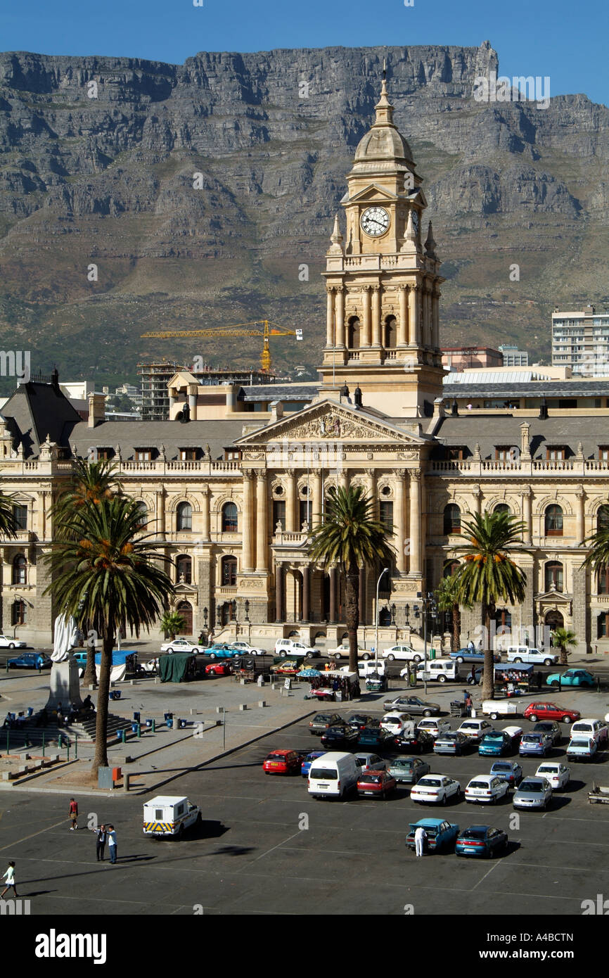 Cape town city hall and grand parade in cape town hi-res stock ...