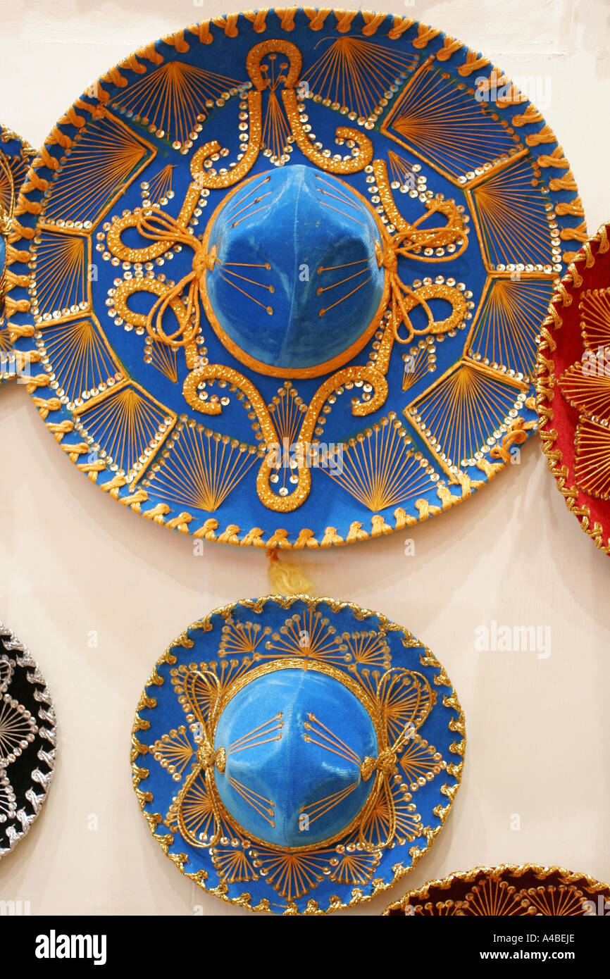 Mexican with big hat hi-res stock photography and images - Alamy