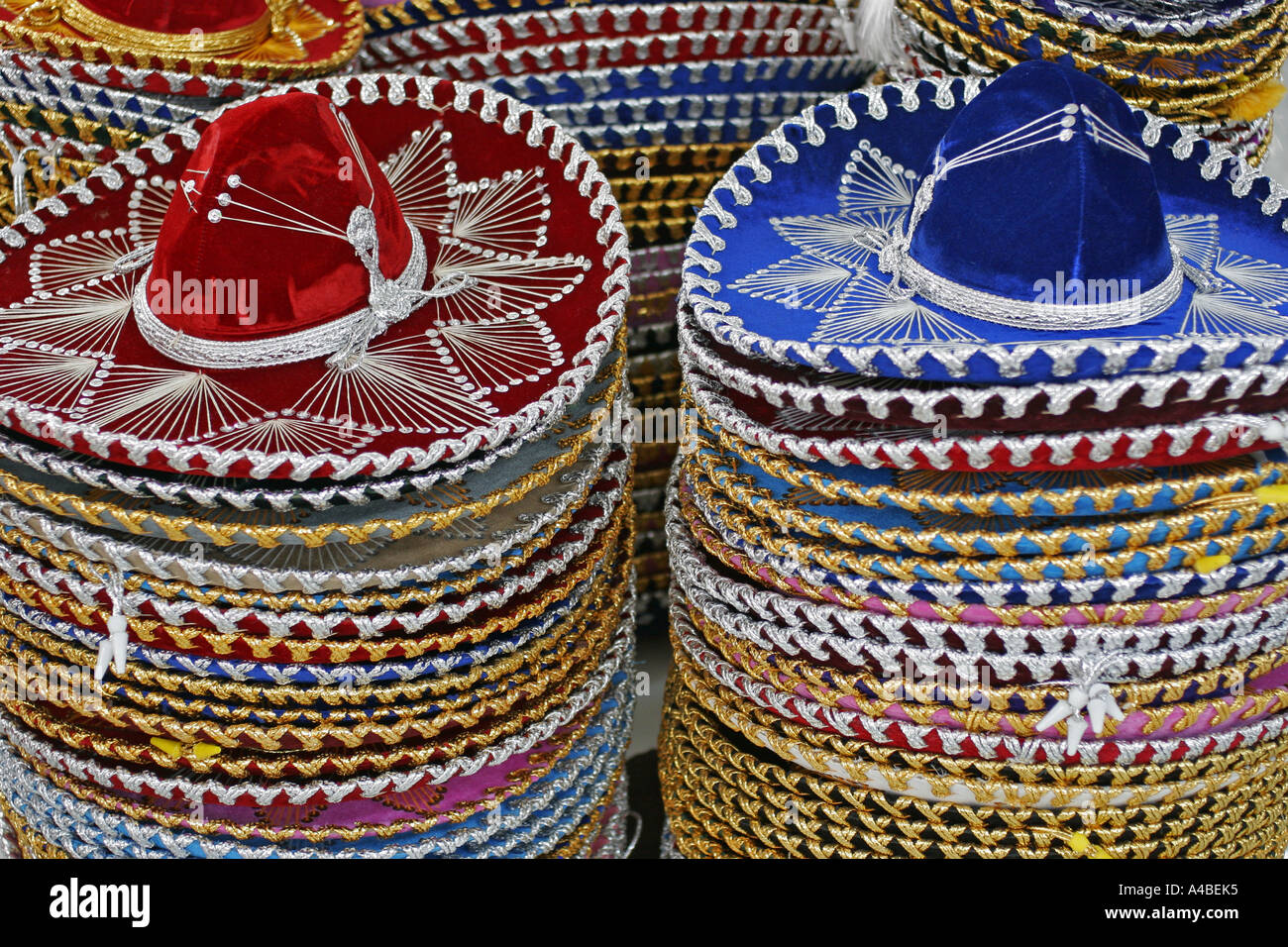 Typical Mexican hat - sombrero Stock Photo - Alamy