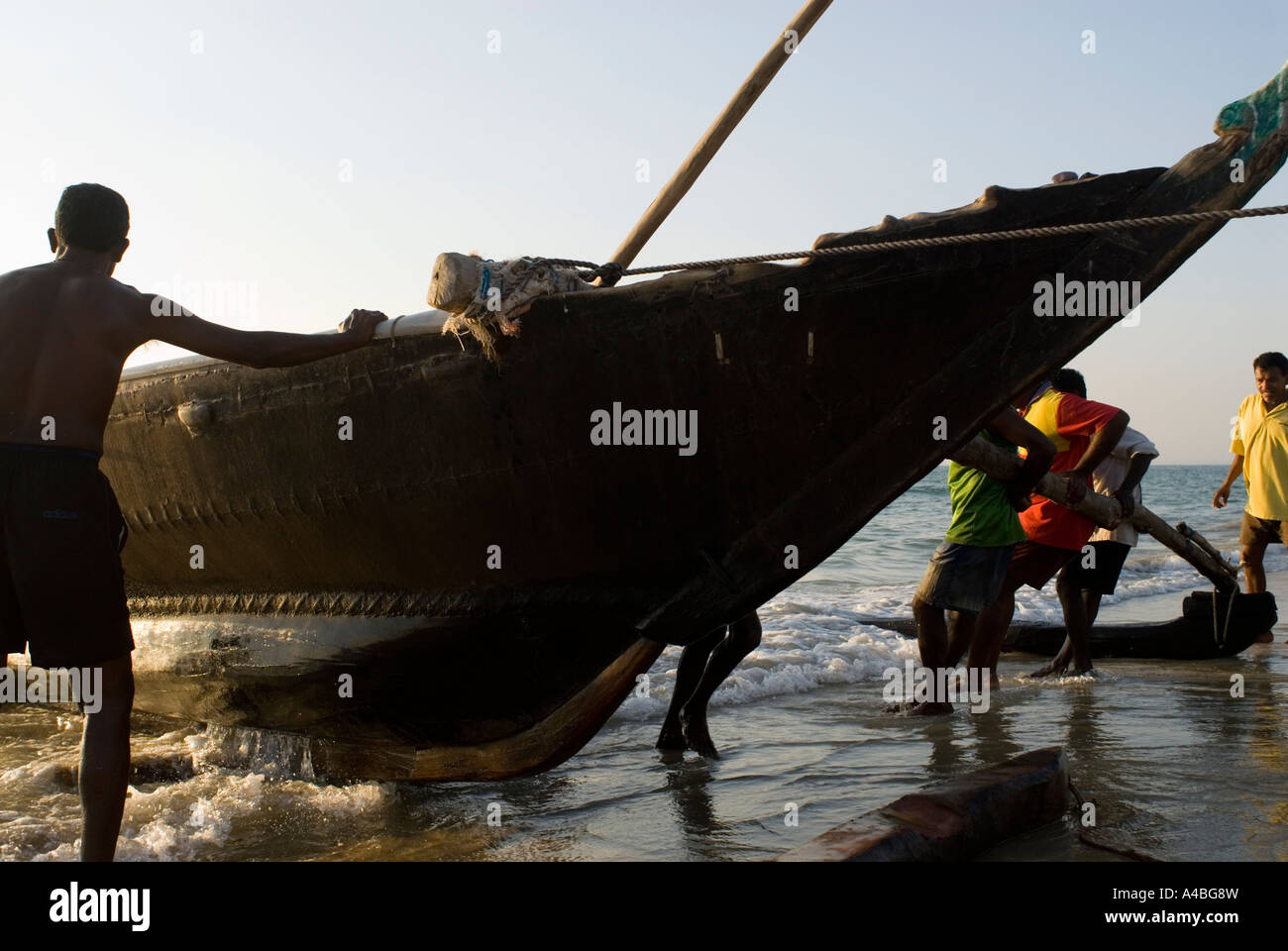 Traditional goan fishing boat hi-res stock photography and images - Alamy