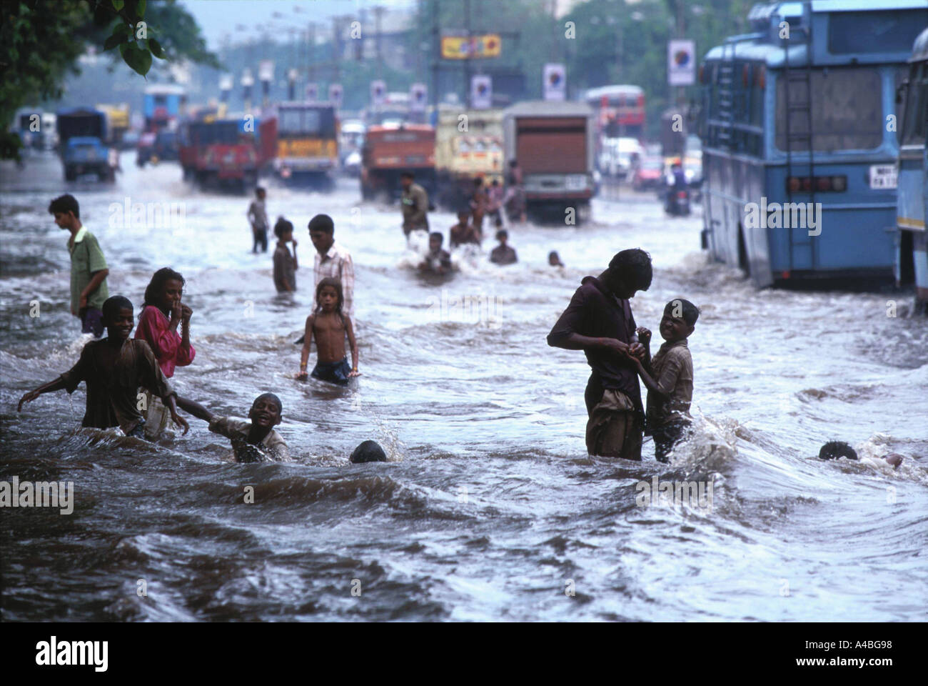 Group children rain circle hi-res stock photography and images - Alamy