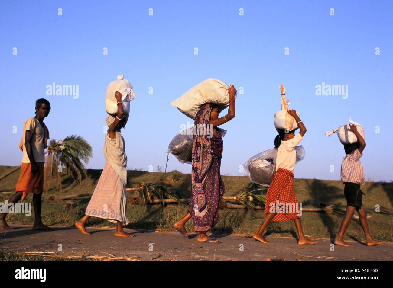 The 1999 orissa cyclone hi-res stock photography and images - Alamy