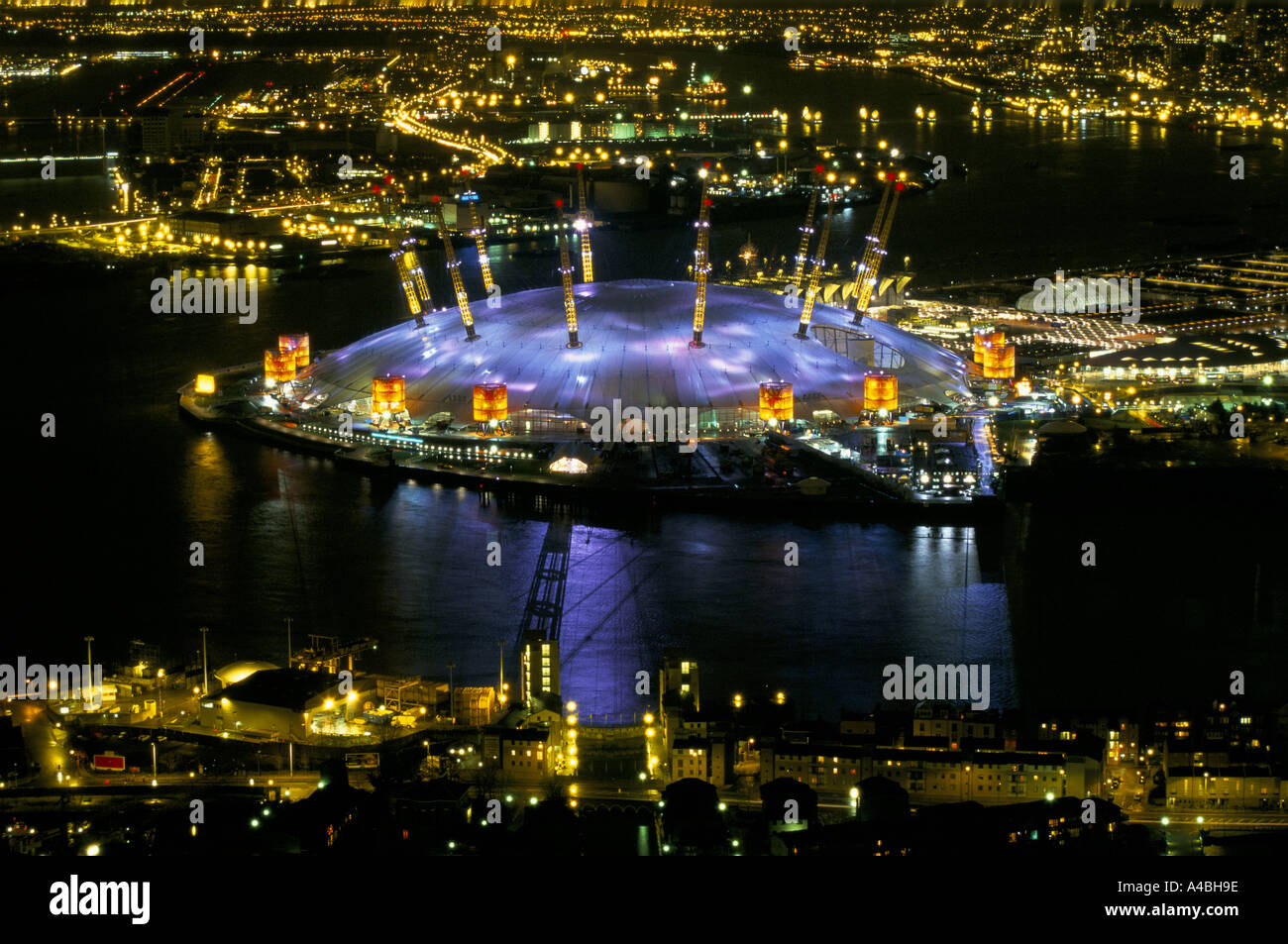 London 1999 view hi-res stock photography and images - Alamy