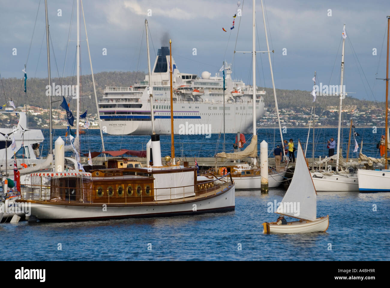 The luxury Japanese cruise ship Pacific Venus leaving Hobart Tasmania ...