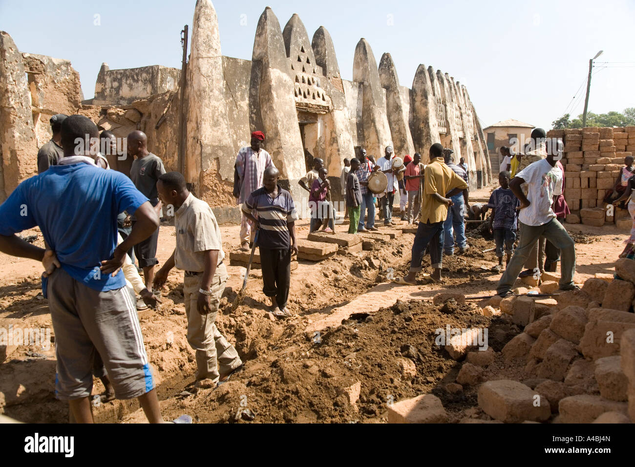 Communal work in Wa Ghana clearing a silted up drainage ditch Stock ...