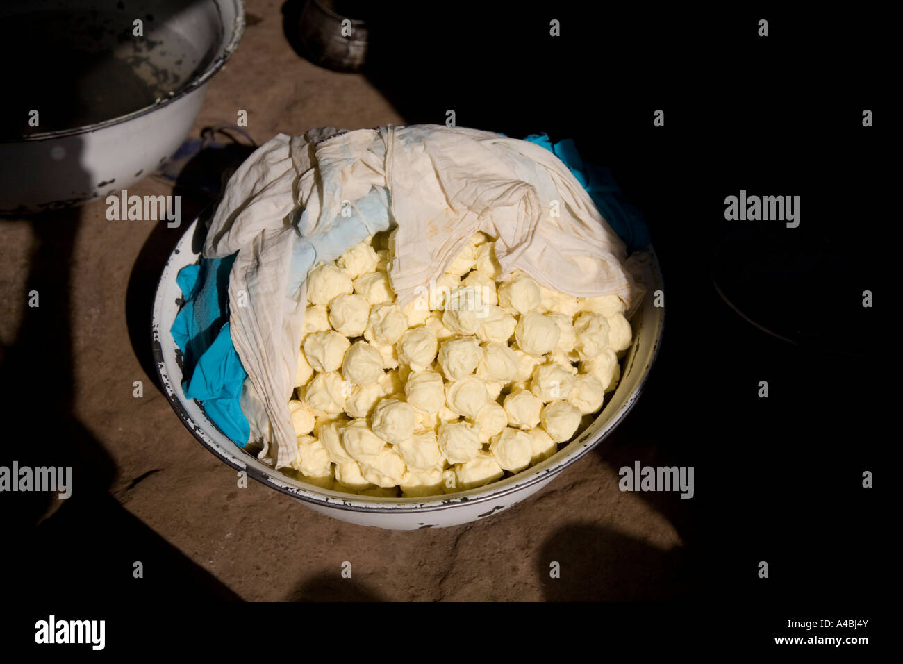 Shea butter made from the fruit of the shea tree Stock Photo - Alamy