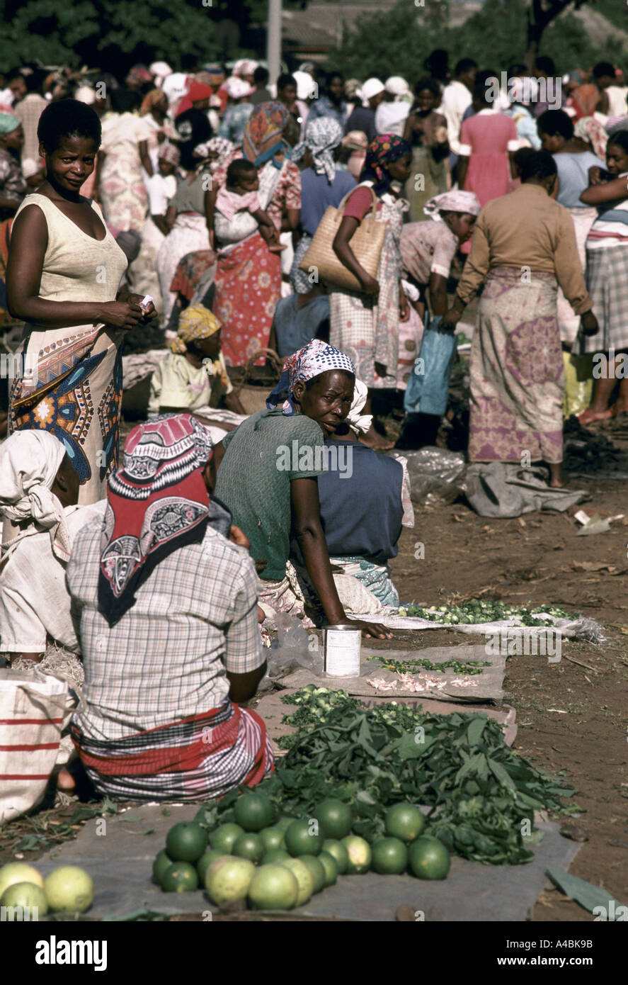 market scene in maputo Stock Photo - Alamy