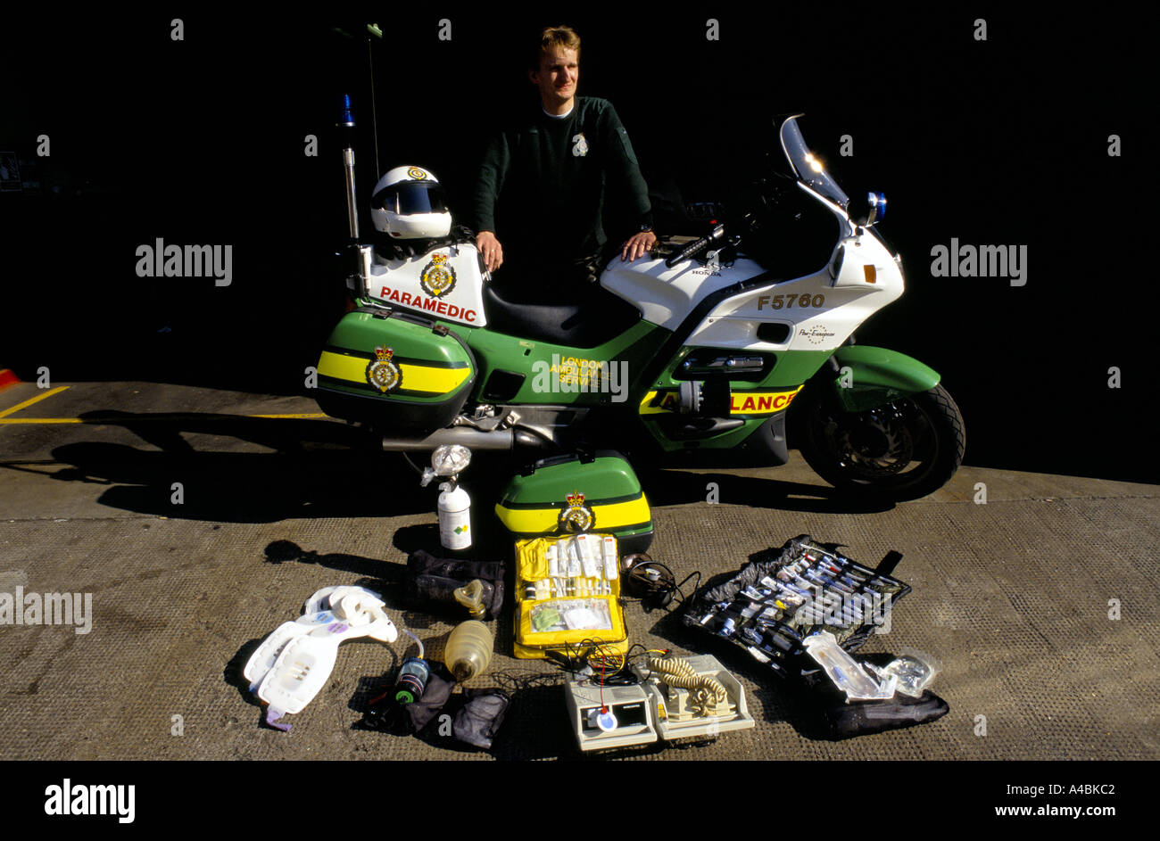 Nhs motorcycle ambulance service hi-res stock photography and images ...