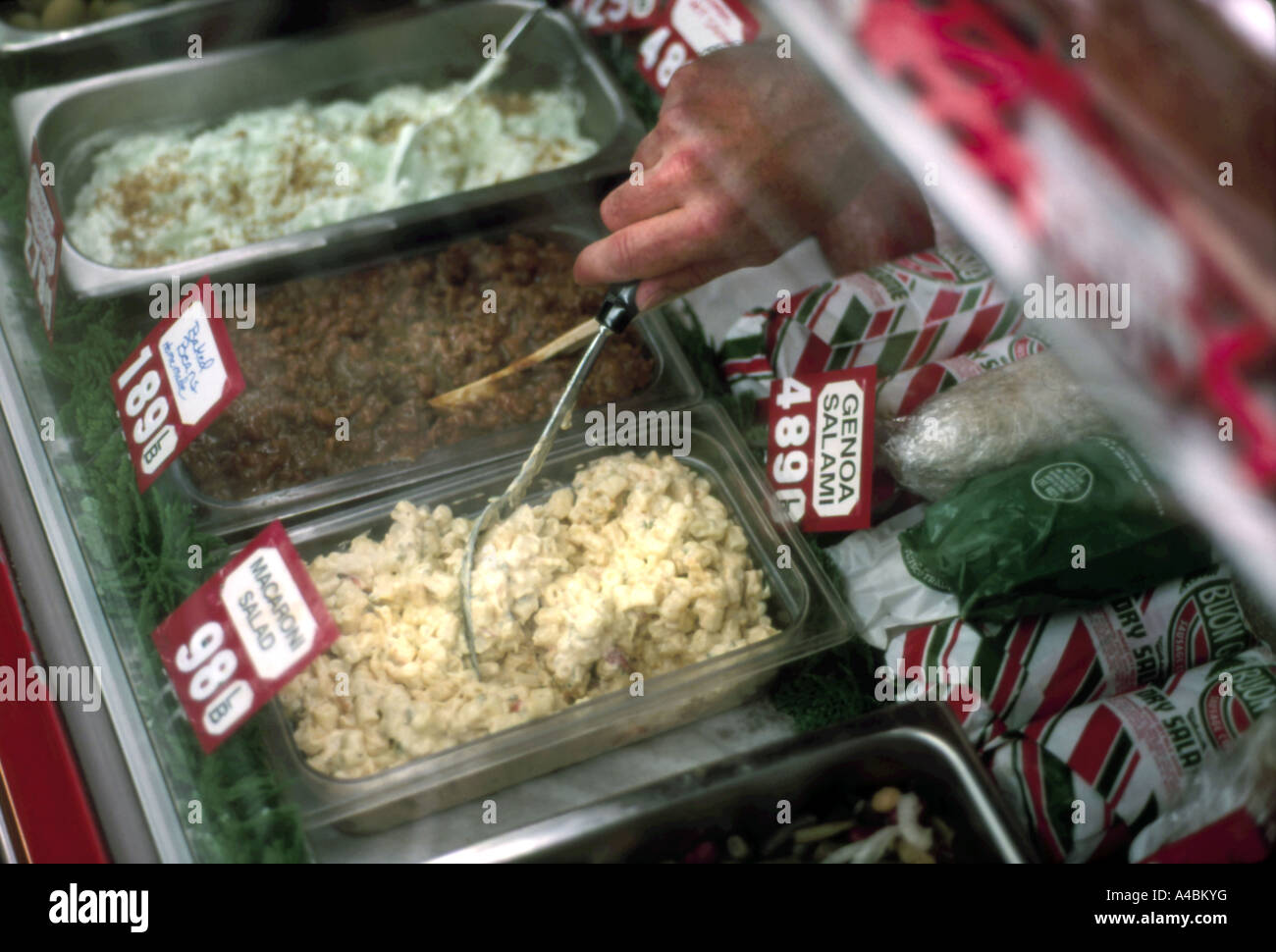 Supermarket prepared foods hi-res stock photography and images - Alamy