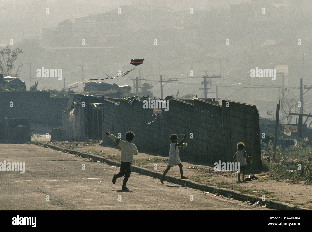 Slum children brazil hi-res stock photography and images - Alamy