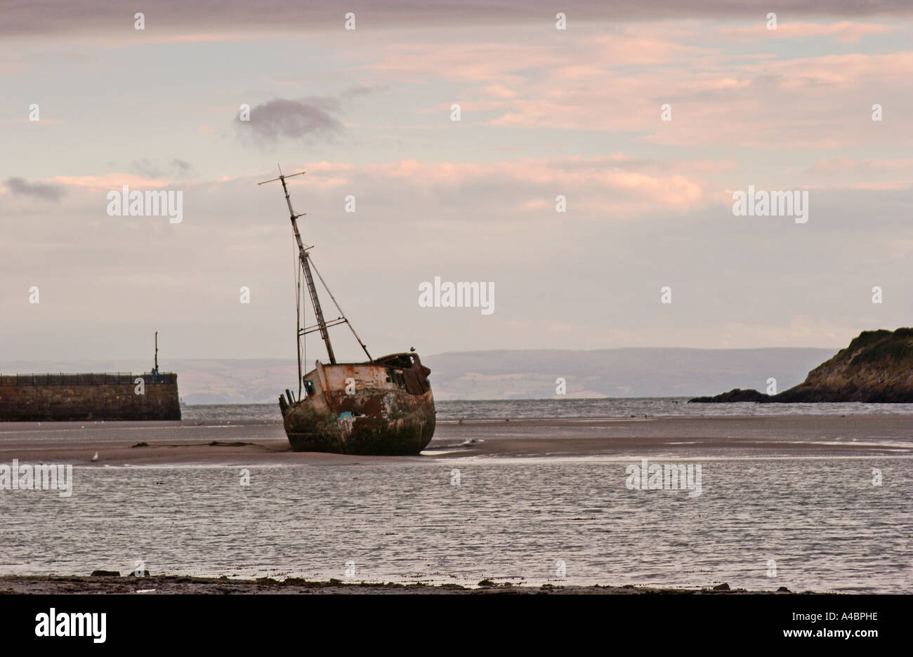 Old harbour barry south wales hi-res stock photography and images - Alamy