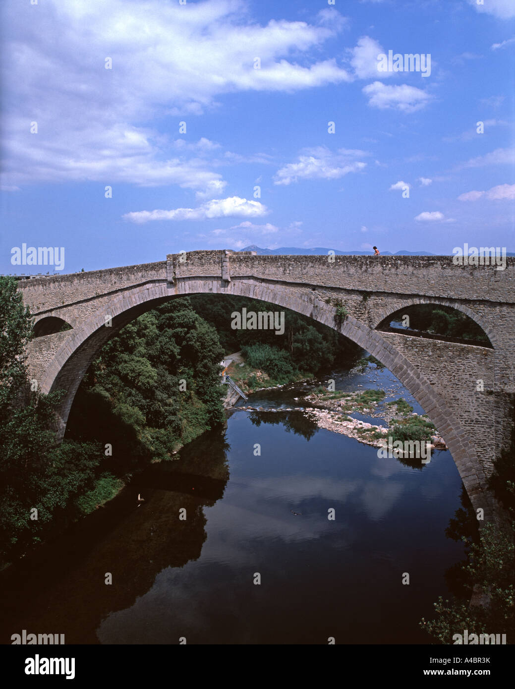 The 14th Century Pont du Diable over the River Tech at Céret Stock ...