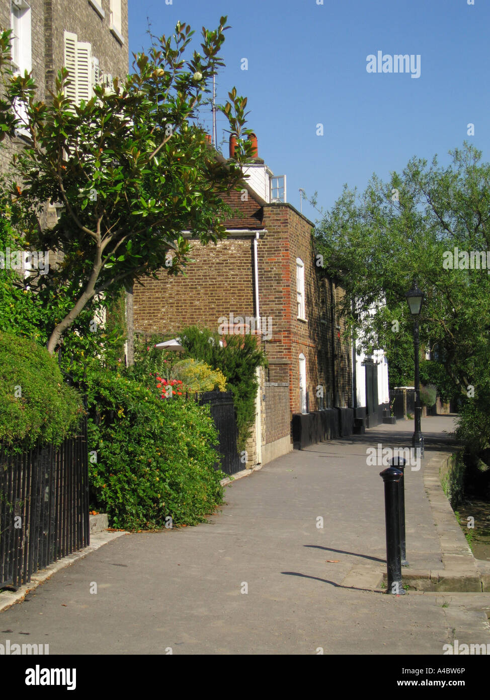 London strand on the green hi-res stock photography and images - Alamy