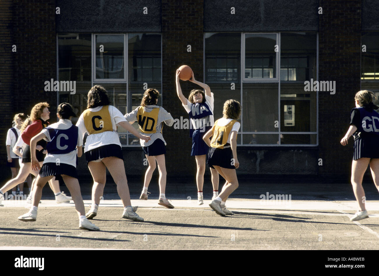 Netball school girls High Resolution Stock Photography and Images - Alamy