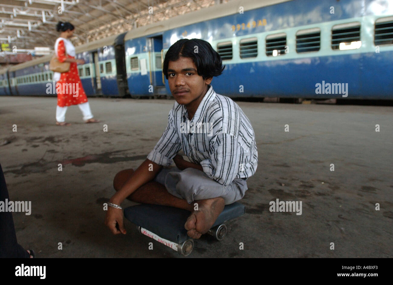 Homeless street children living and working on Bombay Central Station ...